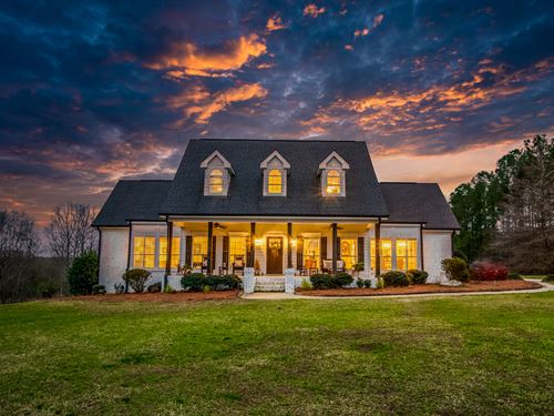 Farmhouse Ranches for Sale, 10 - 20 Acres - RANCHFLIP